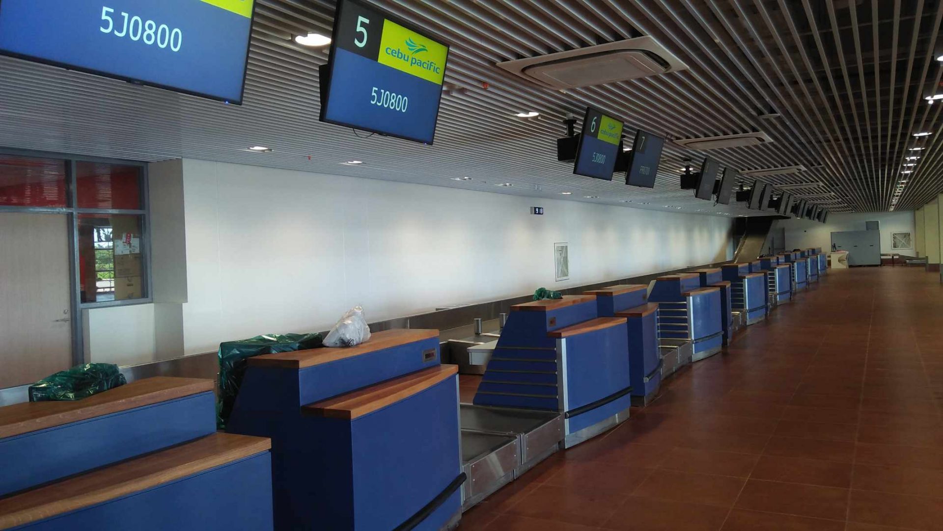 Check-in Conveyors - R. Dan and Co., Inc.